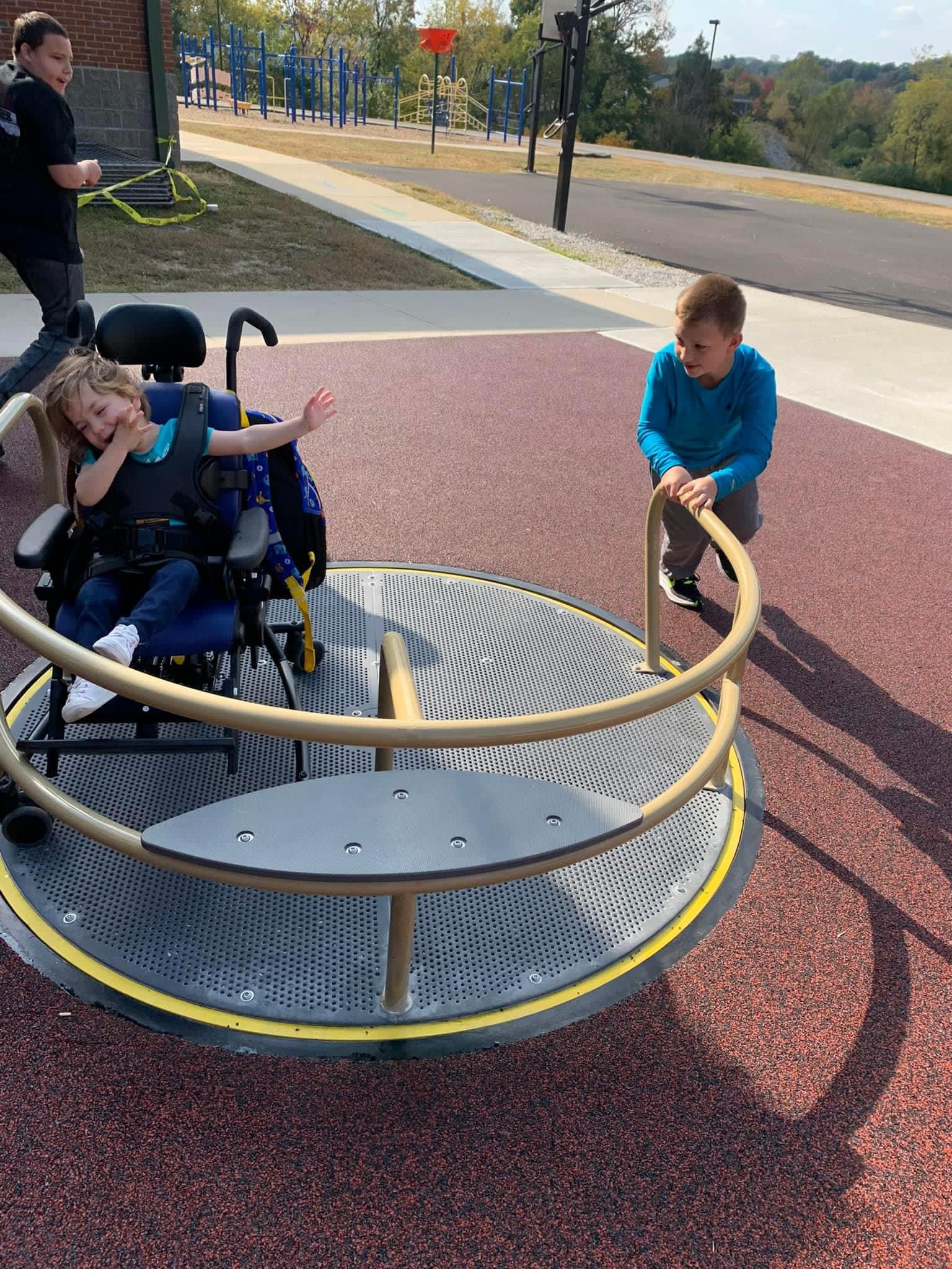Barren County elementary schools offer wheelchair accessible playground equipment | Glasgow News 1